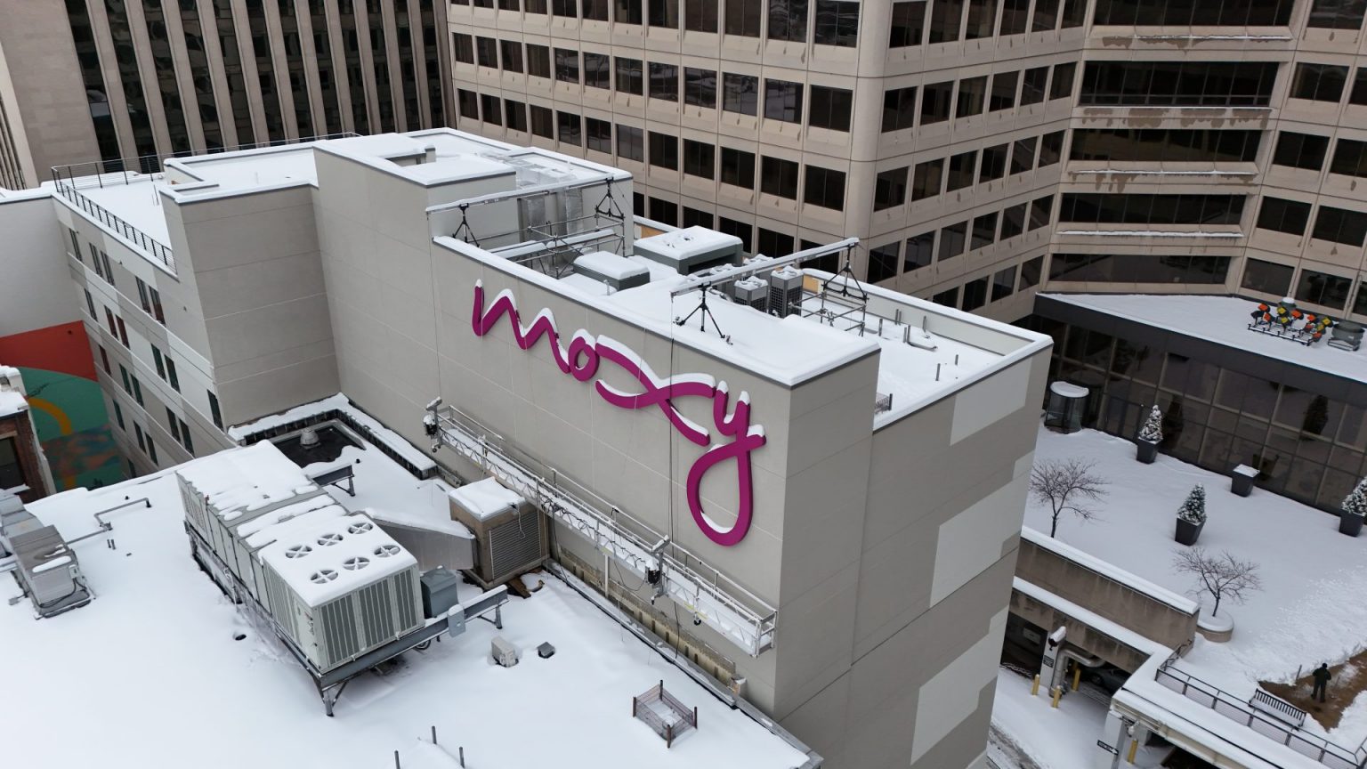 HiFive | Moxy Cincinnati Sign Reveal