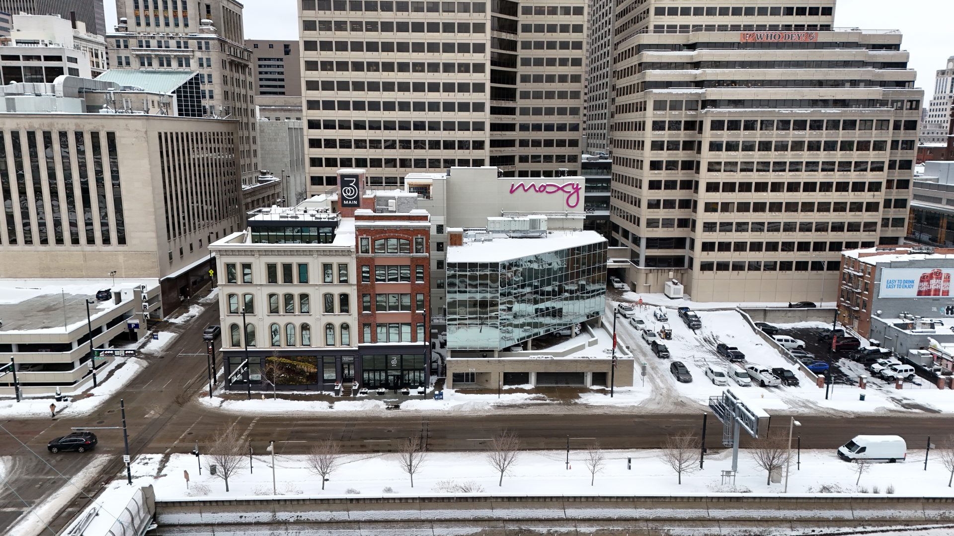 HiFive | Moxy Cincinnati Sign Reveal